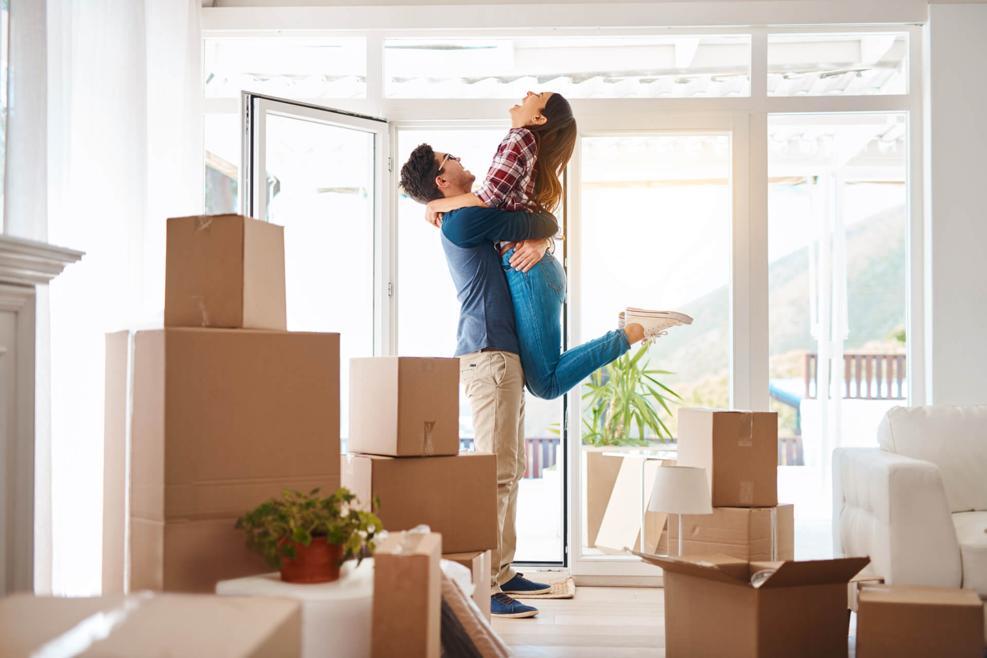 7 Tips for Newlyweds Moving in Together | Condor Moving Systems